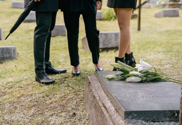 Planning a Meaningful Graveside Ceremony