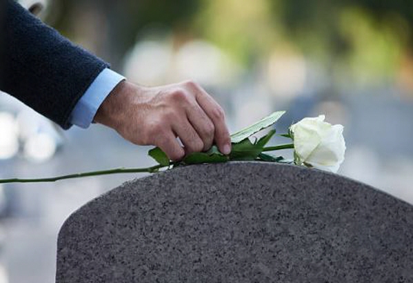 Reasons to Bury a Loved One’s Remains After Cremation Services