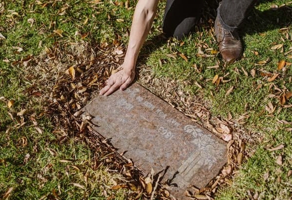 Things You Need to Know About Above the Ground Burials