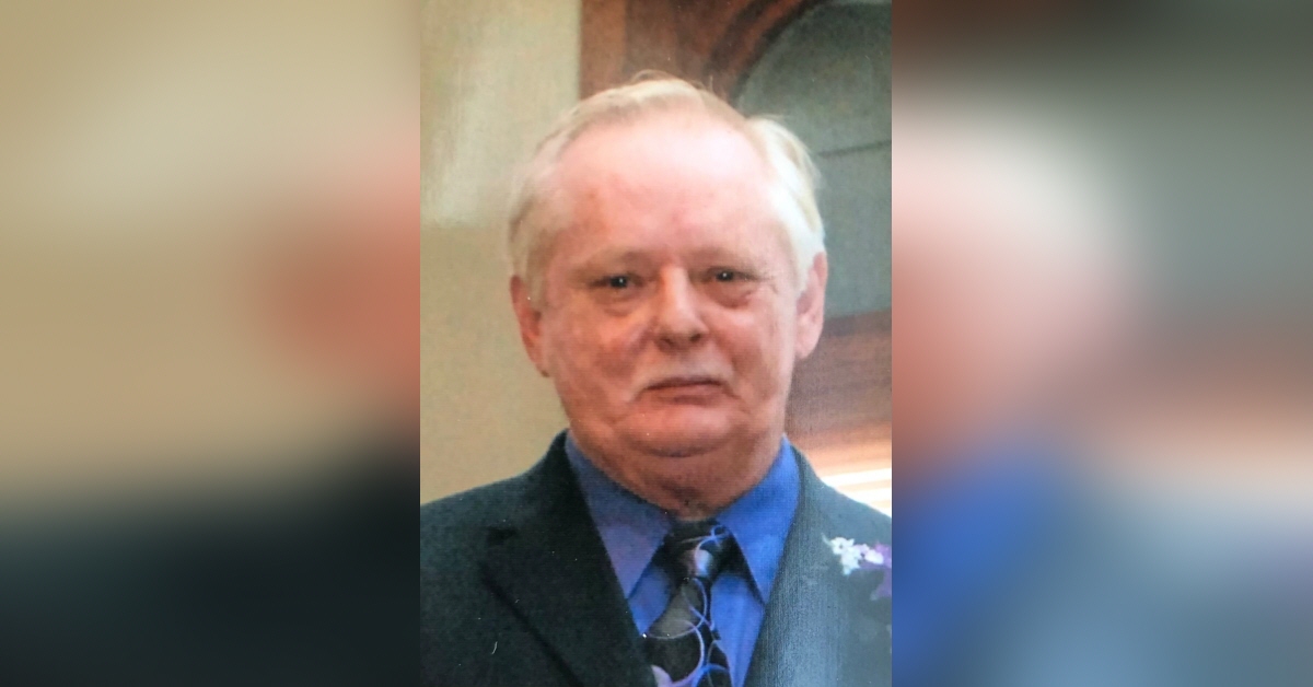Obituary information for Robert R DeVault