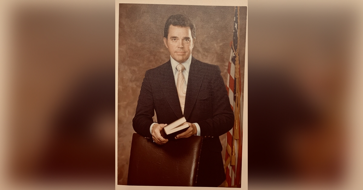 Obituary information for Douglas Applegate