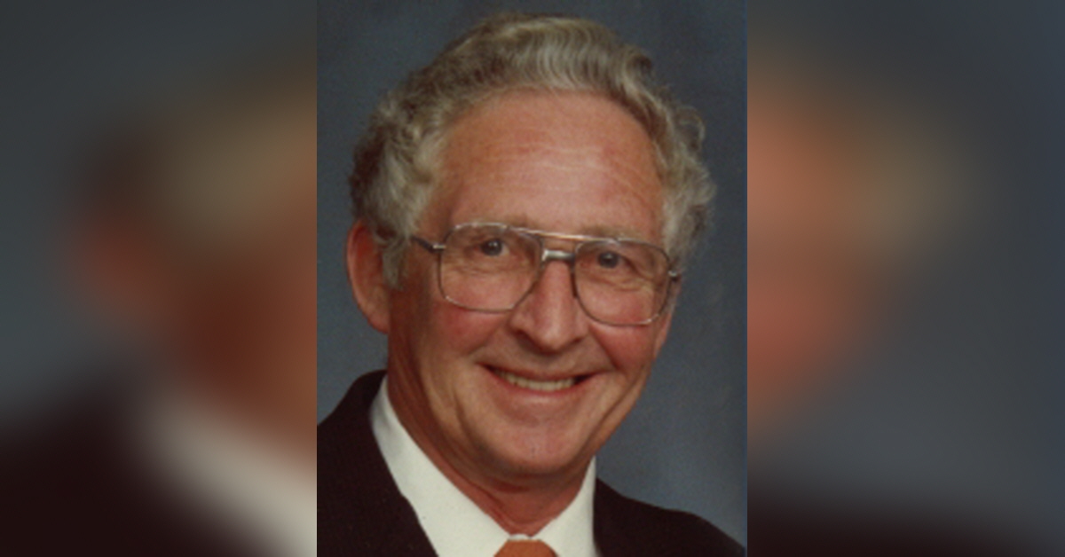 Obituary information for Lawrence Mennenga