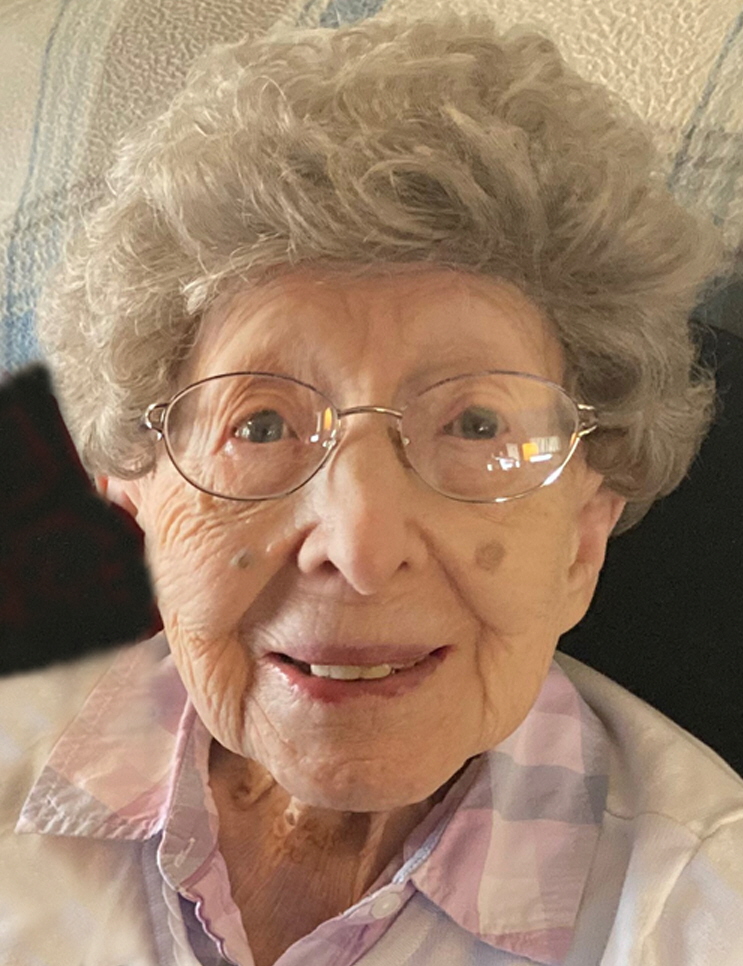 Annette Louise Austin - 2022 - Apfel Wolfe