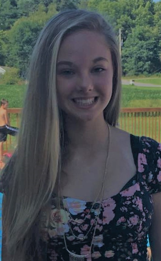 Rebecca Walling's Instagram, Twitter & Facebook on IDCrawl