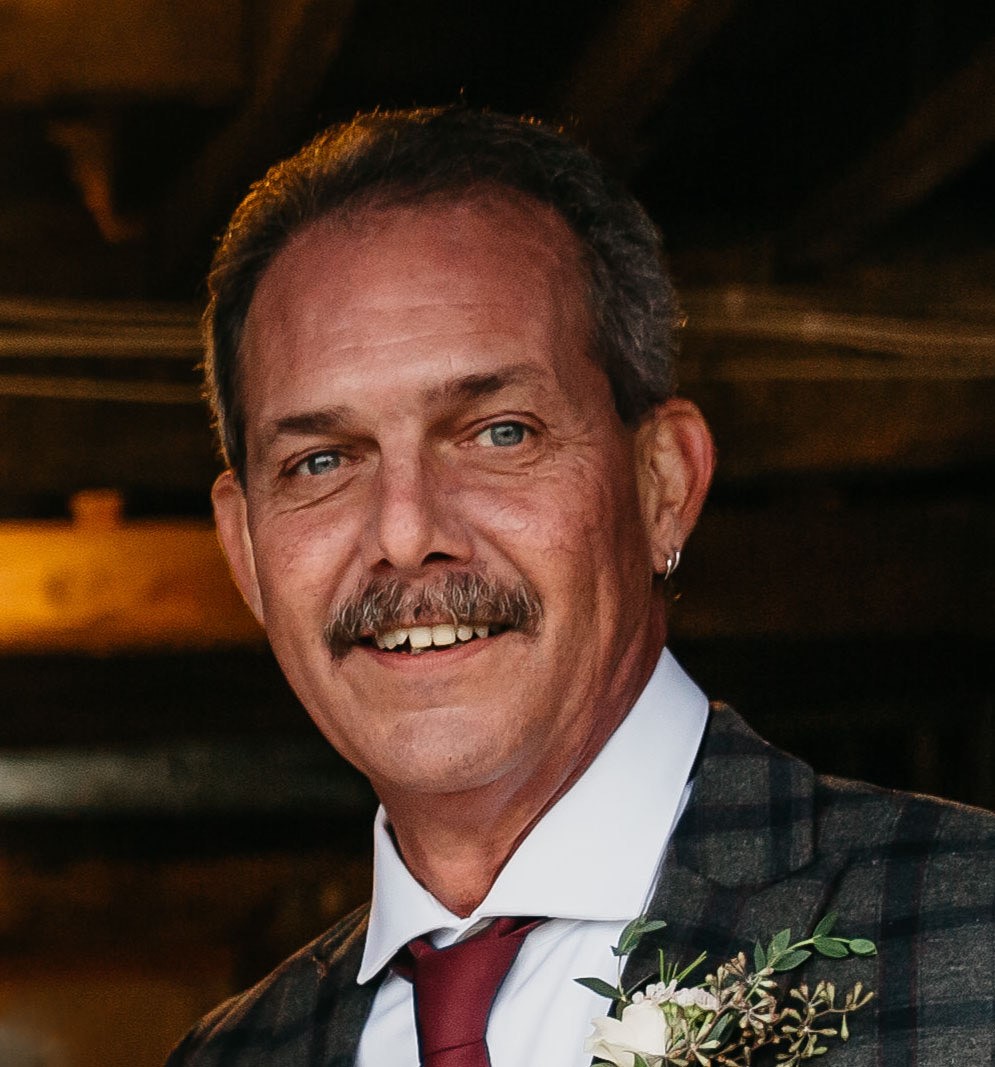 Donald Wayne Hinton - 2022 - Plaisier Funeral Home Inc.