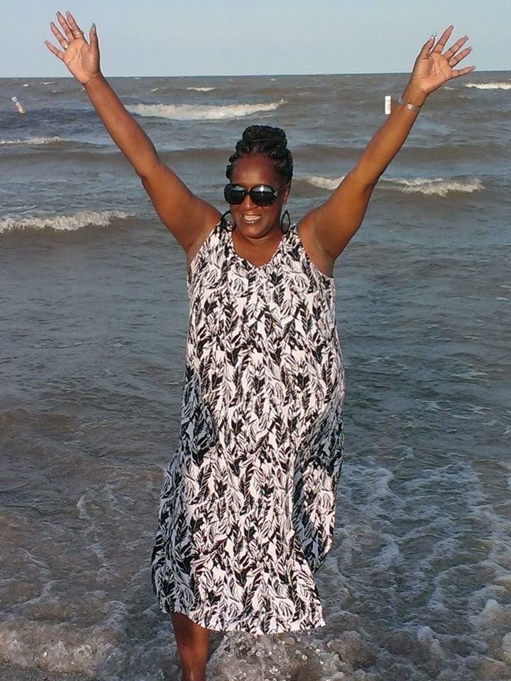 Robin Renee Kahlaoui - 2022 - Merkle Funeral Service and Floral Expressions