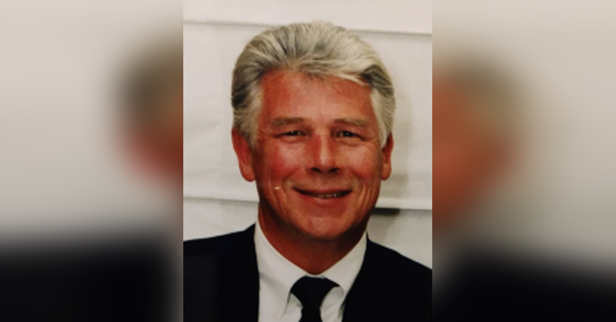 Obituary information for Robert W. Hartley Jr.