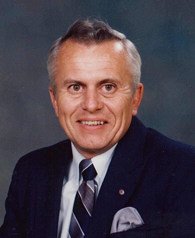 Reinholt Lawrence Schellenberg - 2022 - Speers Funeral Chapel