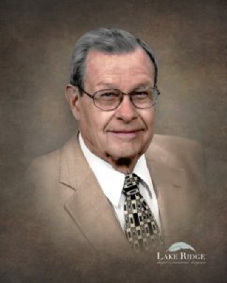 Lloyd Davis - 2022 - Lake Ridge Chapel & Memorial Designers