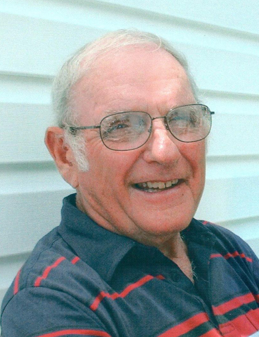 Roger P. Saunders - 2022 - Apfel Wolfe