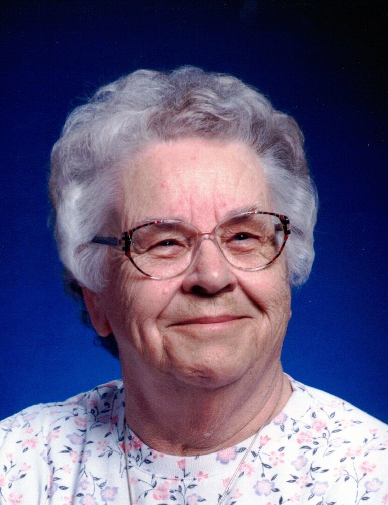 Lucy Violetta Simpson - 2009 - Falconer Funeral Home