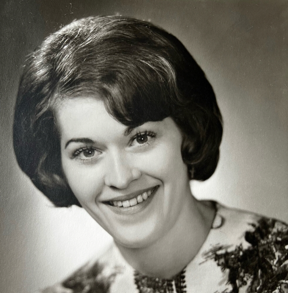 Laurette Amelia Maxwell Fischer) - 2022 - W G Young Funeral Home Ltd