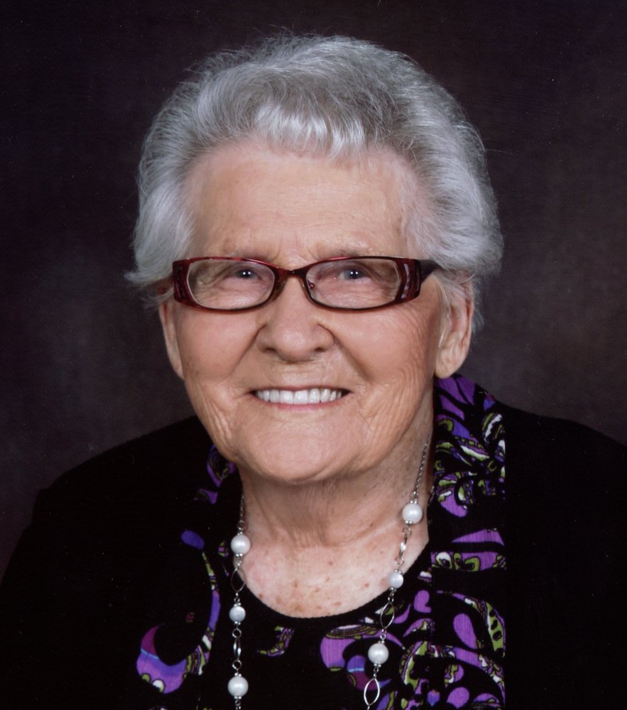 Helen Emily Molnar - 2014 - Speers Funeral Chapel