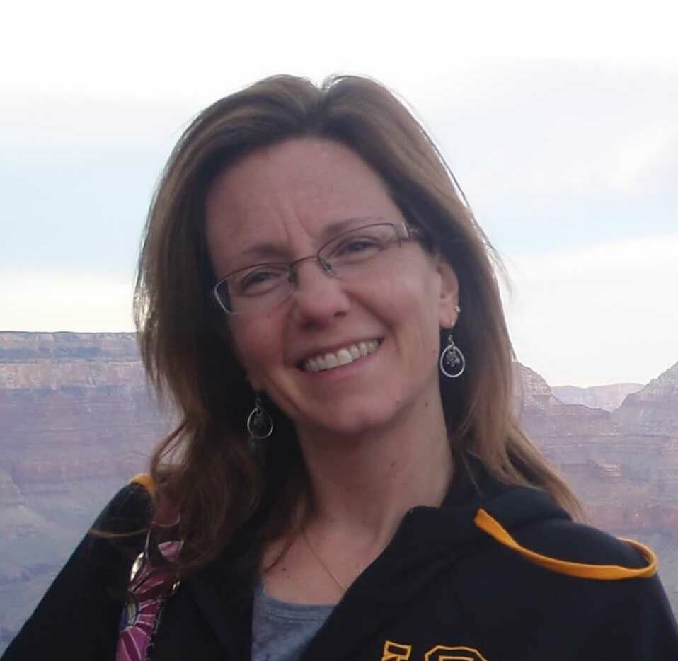 Robyn S. Porterfield - 2023 - Casey Halwig & Hartle Funeral Home