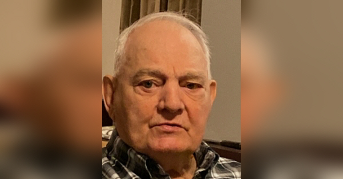 Obituary information for Robert Lewis Moffett