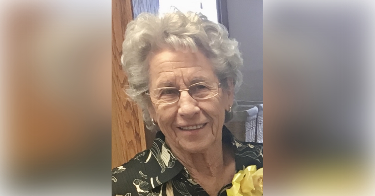 Obituary information for Evelyn Lyons