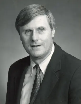 Robert M. Riddell 28133808