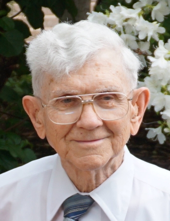Watson-Thomas Funeral Home and Crematory | Galesburg, IL