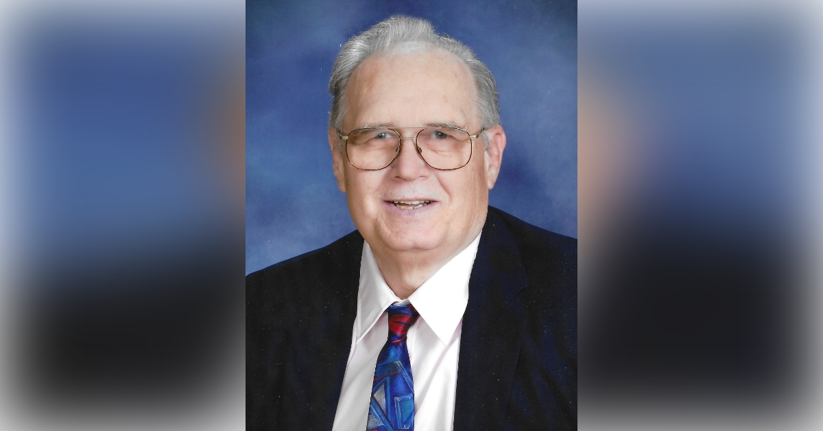 Obituary information for Carson Everett Moore