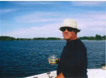 Peter Small 28445756