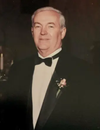 Robert W. Smith 28509640