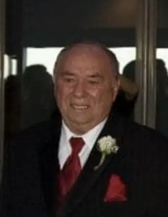 Louis Donato 28734654