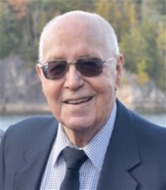 Lawrence Edward Lorenz - 2023 - A W Rich Funeral Home