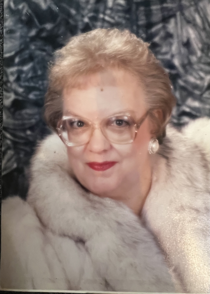 Elizabeth "Betsy" Lowe Davis - 2023 - Hannigan-Short-Disharoon Funeral Home