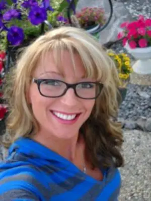 Jennifer Leigh Swindells 29493260