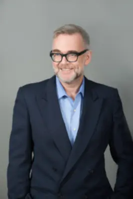 Ken MacDonald 29495636