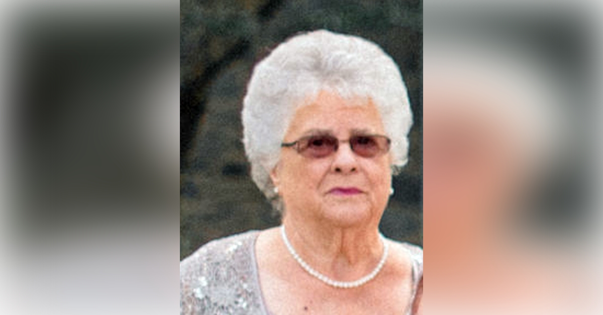 Obituary information for Elizabeth Maxine Lilly