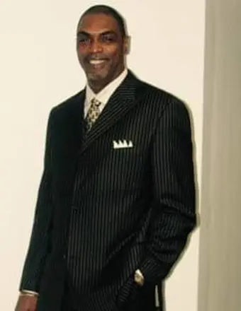 Marshall Lester Jr. 30106089