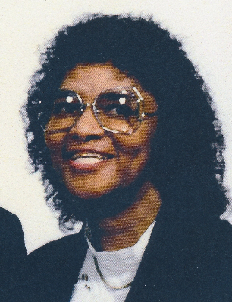 Avon Elizabeth Hines - 2023 - Blileys