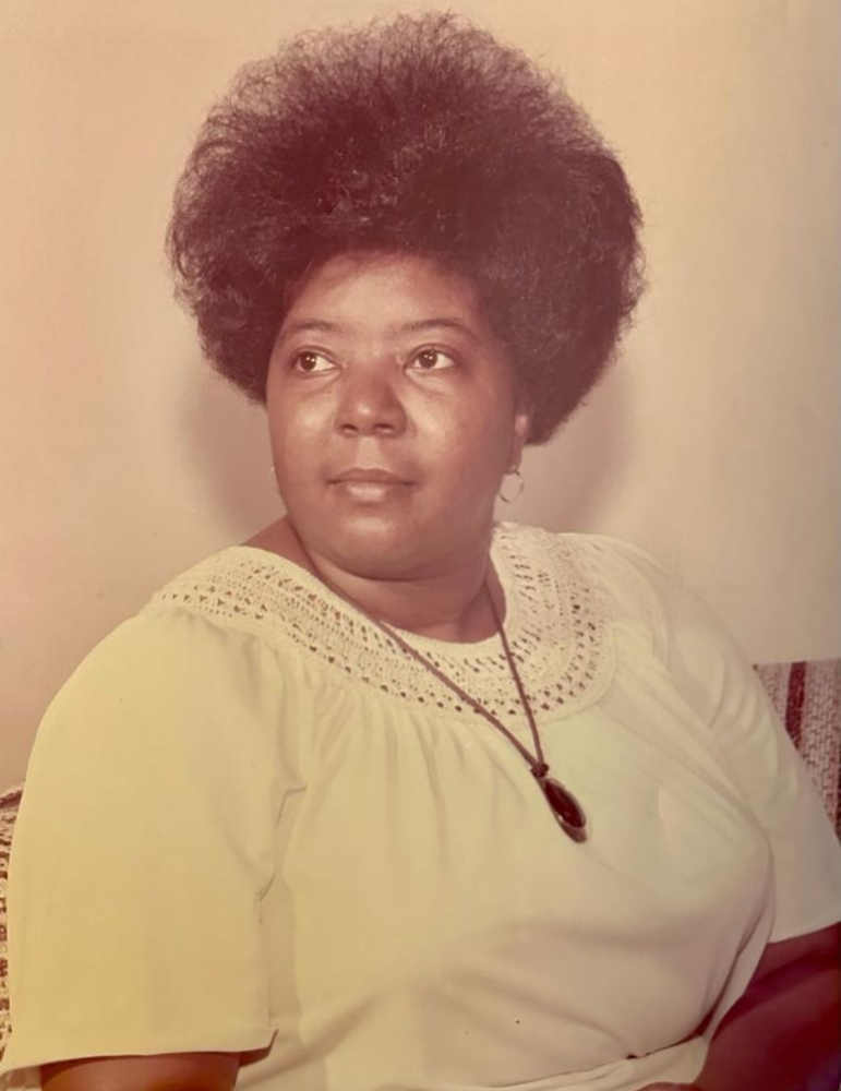 Donnie Mae Favors - Alan R. Core Funeral Home Inc.