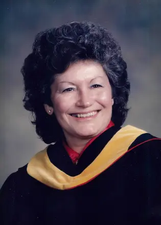 Laura T Knowles 30568426