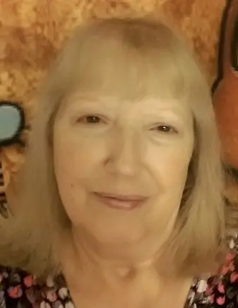 Carolyn Hay 31167258