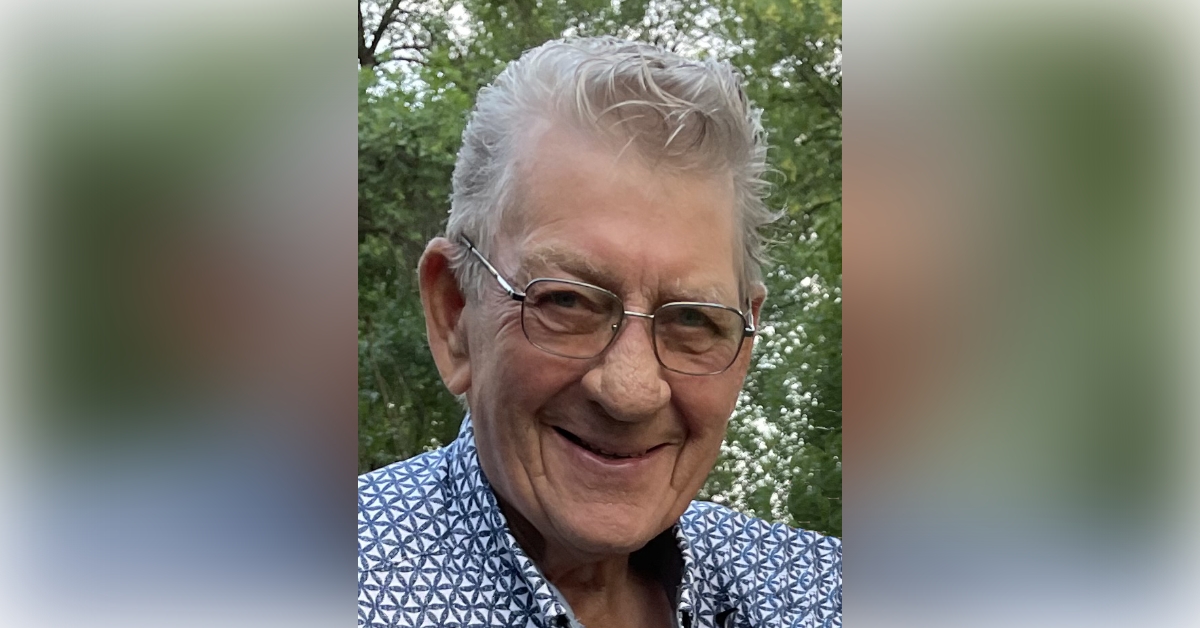 Obituary information for Carl W. Huth