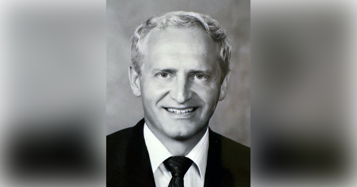 Obituary information for Dr. Donald Berg