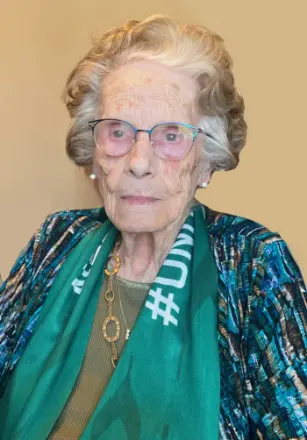 Lois W. Saunders 32193330