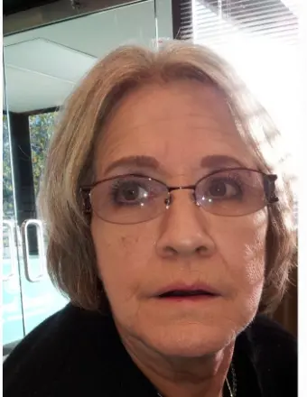 Mary Robinson 32219872