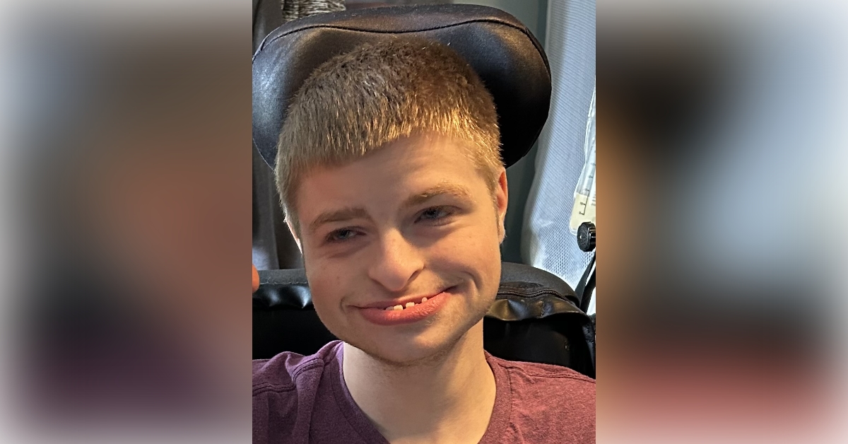 Obituary information for Christopher R. Ferrante-Howard