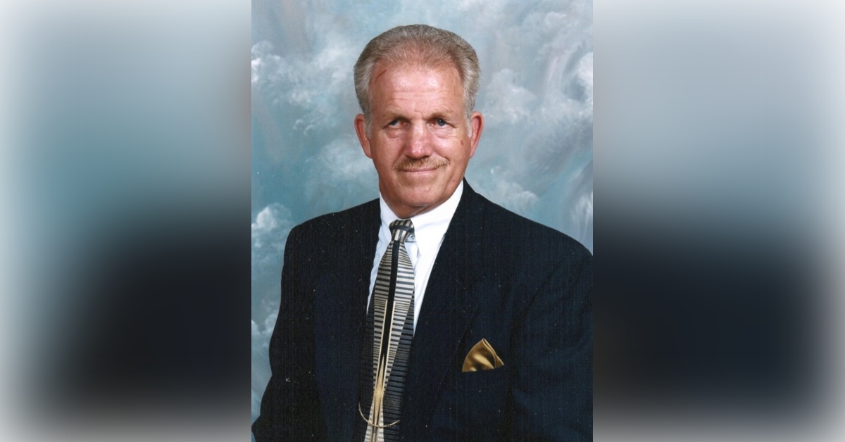 Obituary information for Robert L. Manning