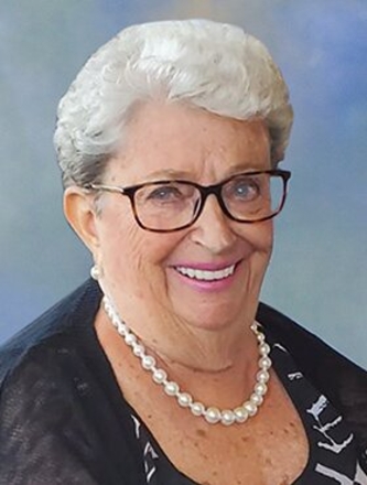 Evelyn Marie Dumais Obituary - 2024 - McInnis & Holloway Funeral Homes