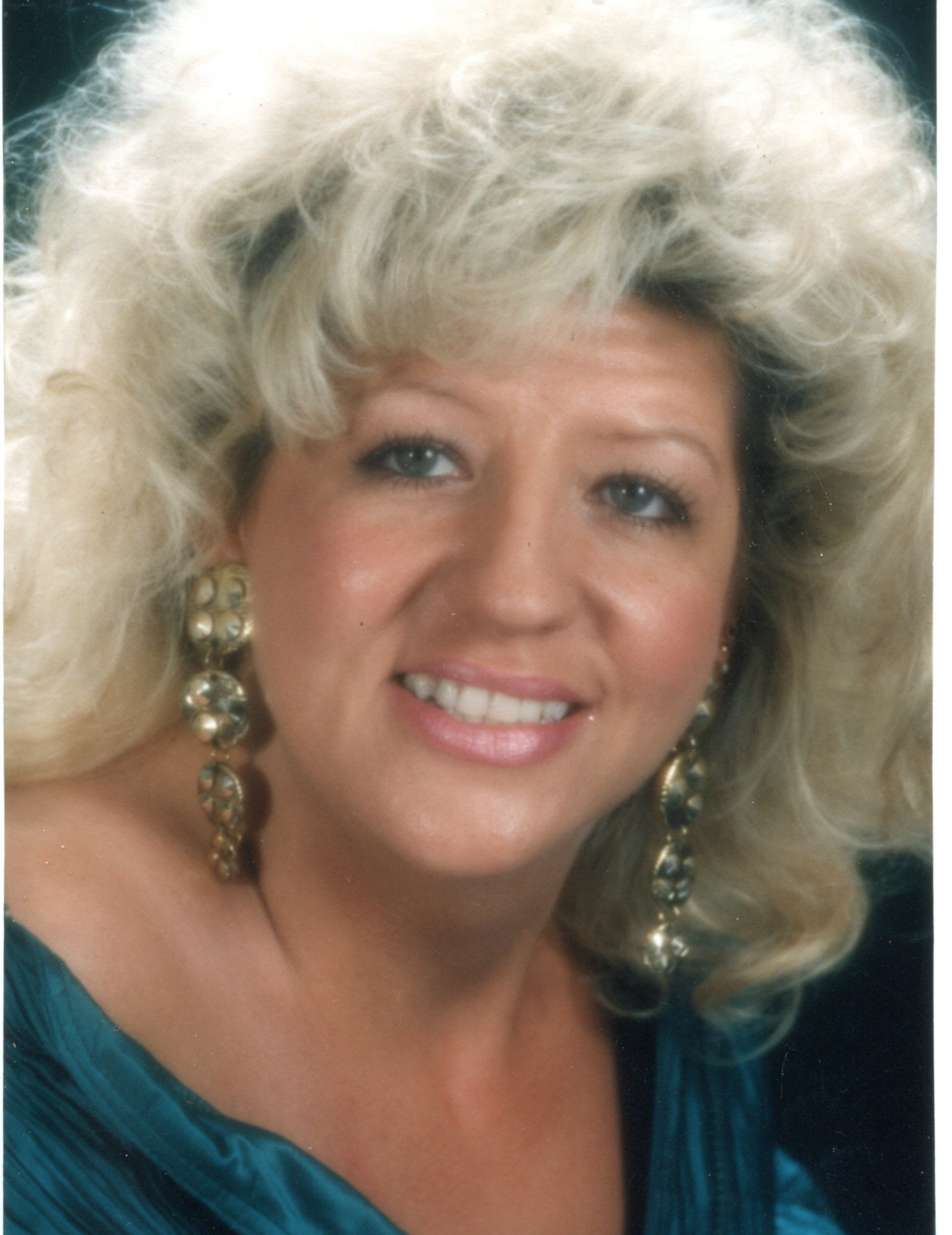 Rebecca Walters's Instagram, Twitter & Facebook on IDCrawl