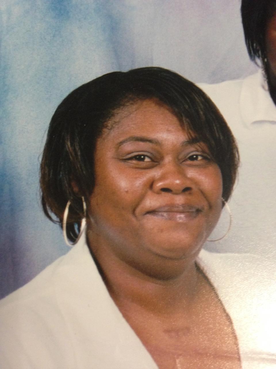 Vanya Sherice "Mary" Kelly - 2015 - Davis-Royster Funeral Service