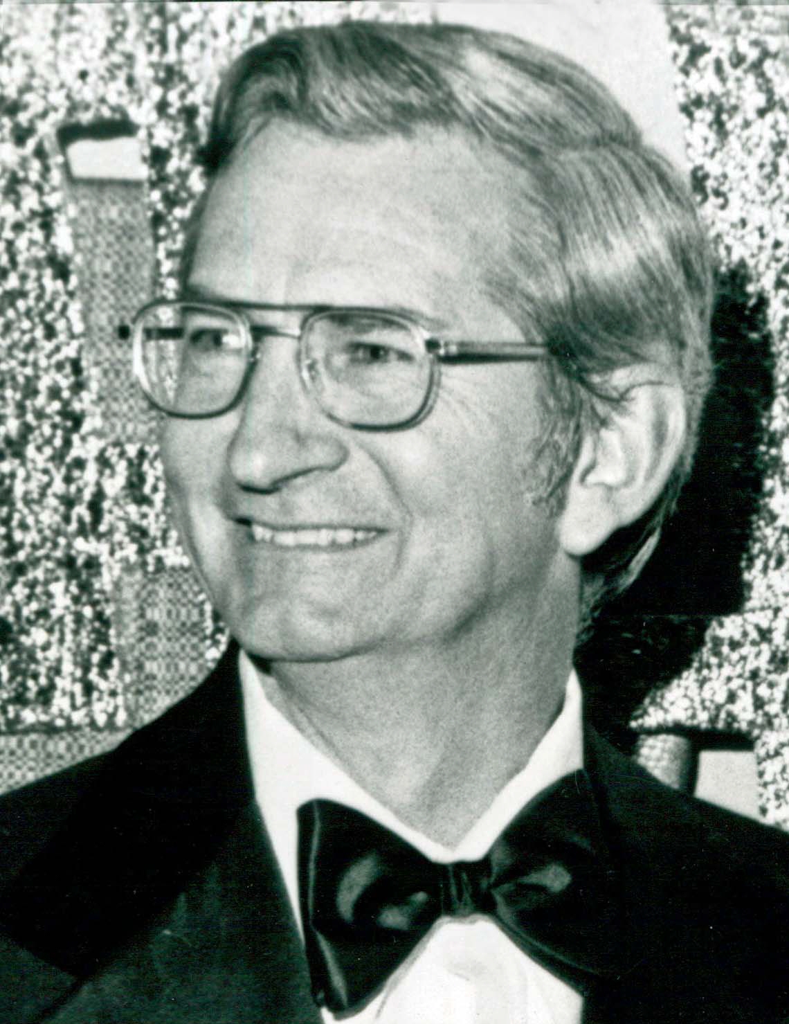 Dr. Dwight Delbert "Del" Vines - 2019 - Mulhearn Funeral Homes
