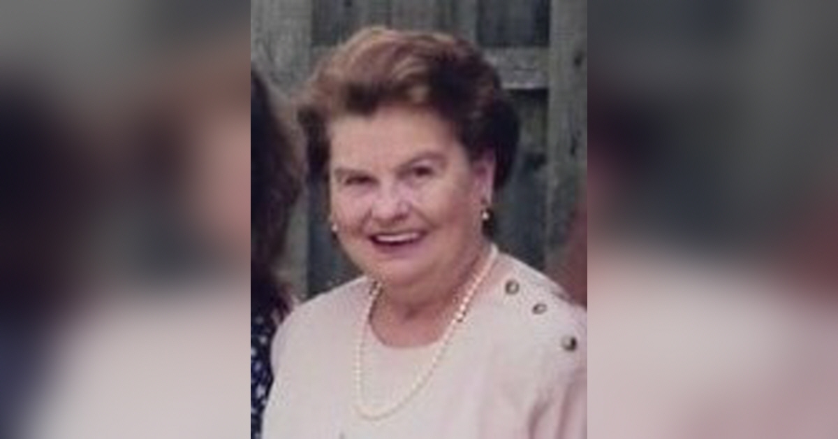 Obituary information for Maureen Alice Devine