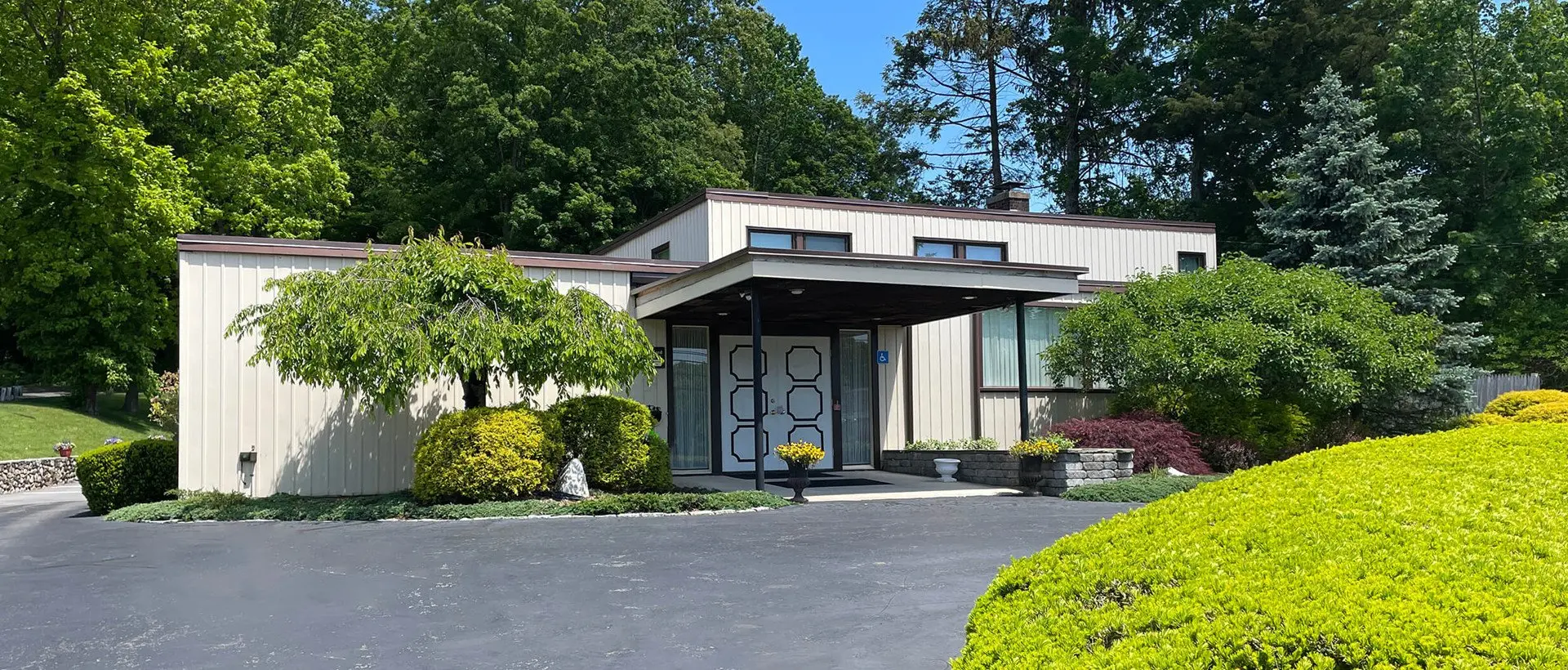 Miller-Macari Family Funeral Home | Seymour, CT