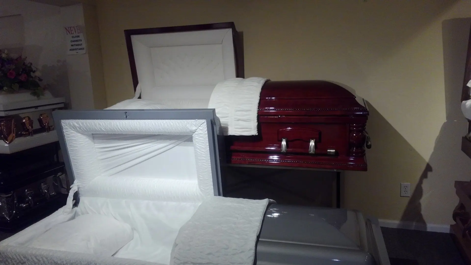 Facilities | Acres West Funeral Chapel & Crematory