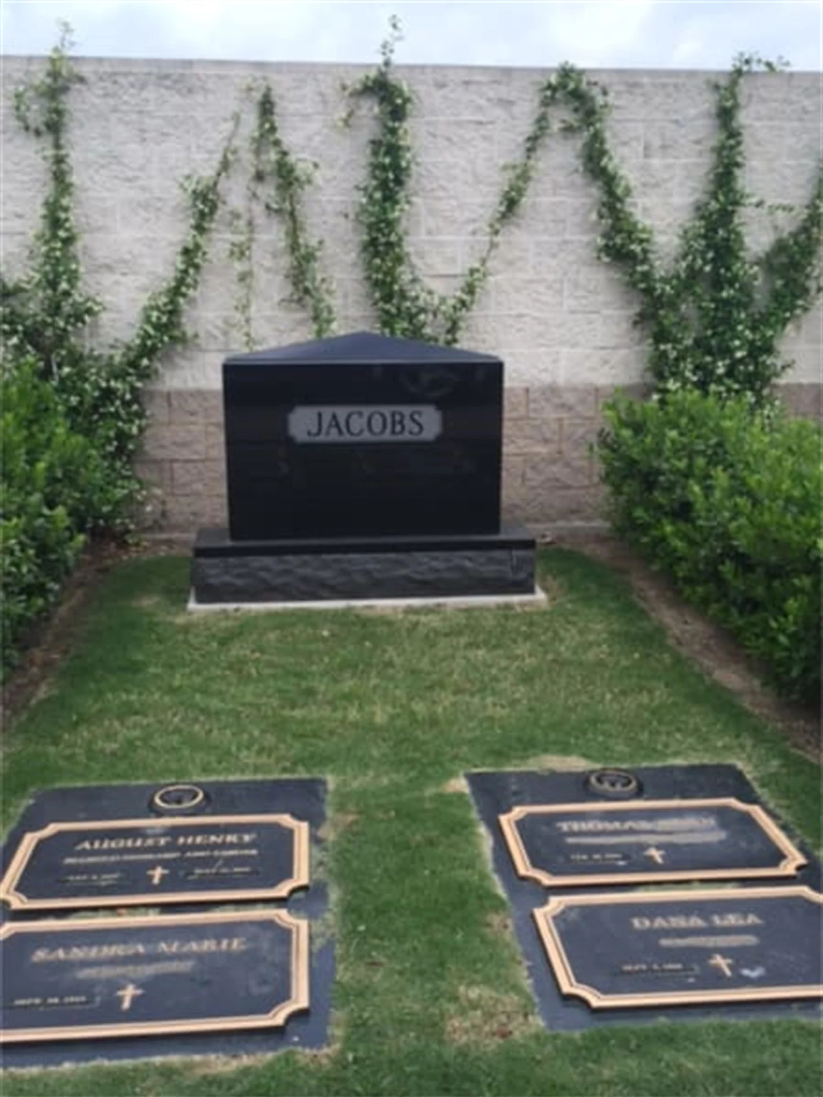 Tour Our Grounds | Rest Haven Funeral Home